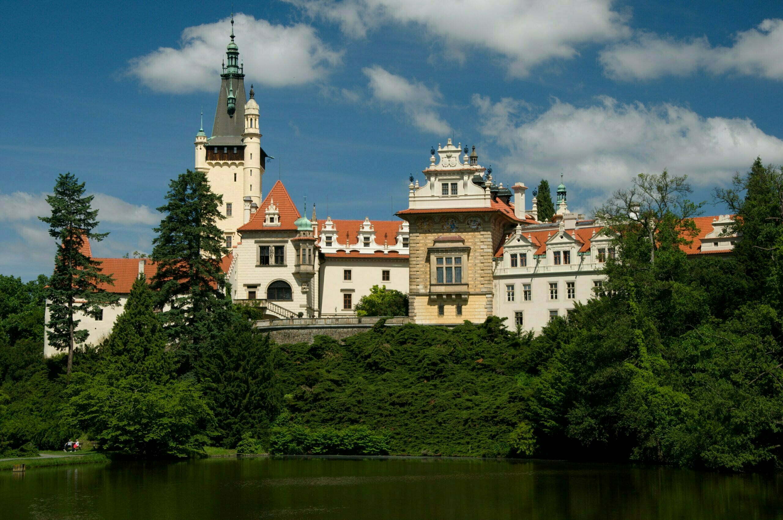 Zámek a park Průhonice - České hrady a zámky